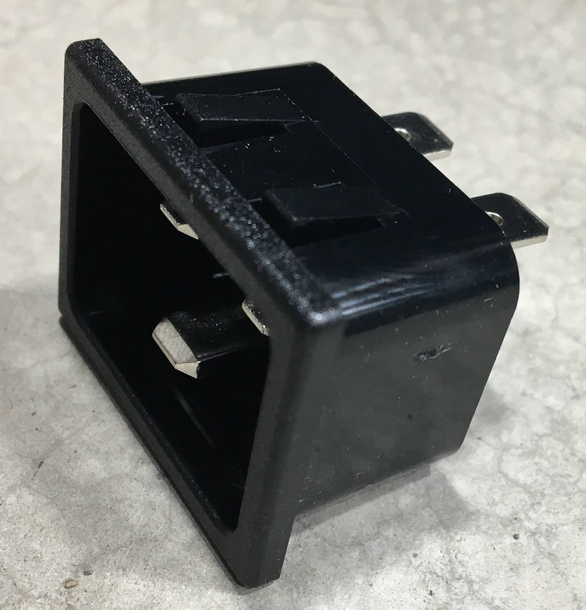 E00111-00 Power Entry Module – Blue Alpine